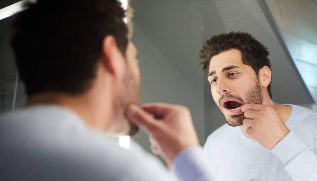 Boca salivando muito, o que pode ser? Descubra agora! - OdontoCompany